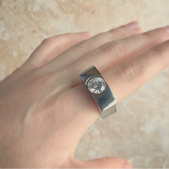 NH | Jewelry | Signity Star Ring | Poshmark